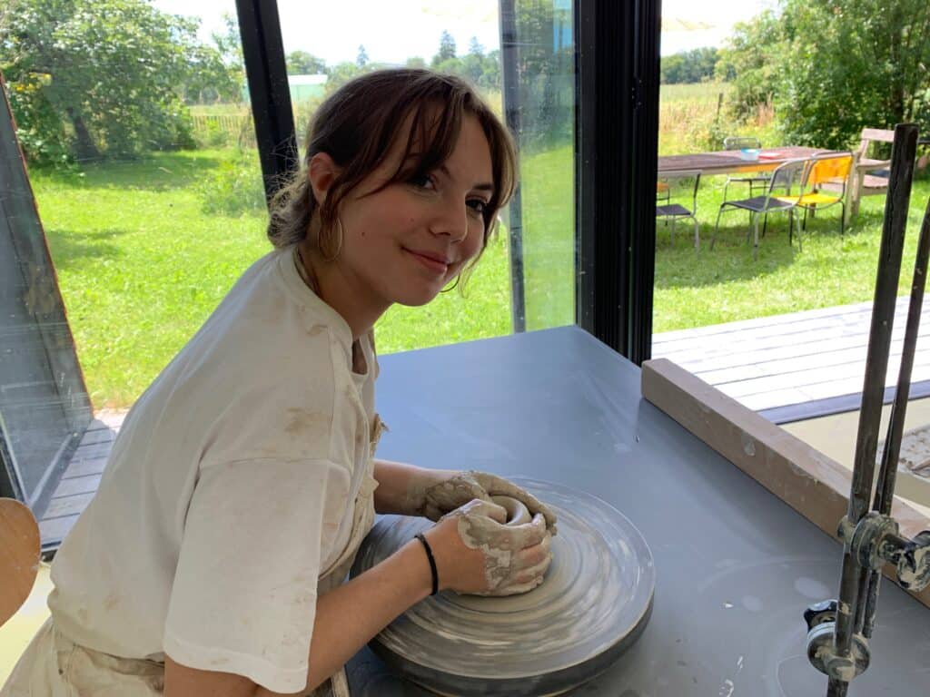 Welcome Leni, our new apprentice! - POTSFINK